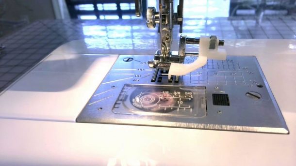 Blind hem foot: How to sew an invisible hem with a sewing machine
