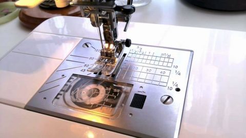 Seam Guide Tutorial: how to sew a straight line and keep seam ...