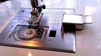 Seam Guide Tutorial - all you need to know about how to sew a straight ...