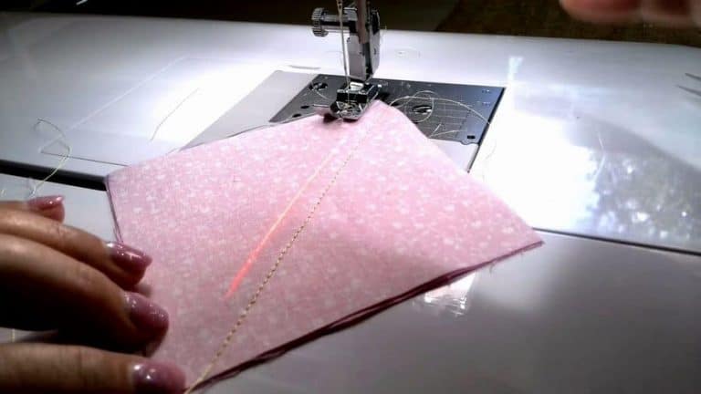 Seam Guide Tutorial: how to sew a straight line and keep seam ...