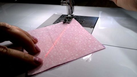 Seam Guide Tutorial: how to sew a straight line and keep seam ...