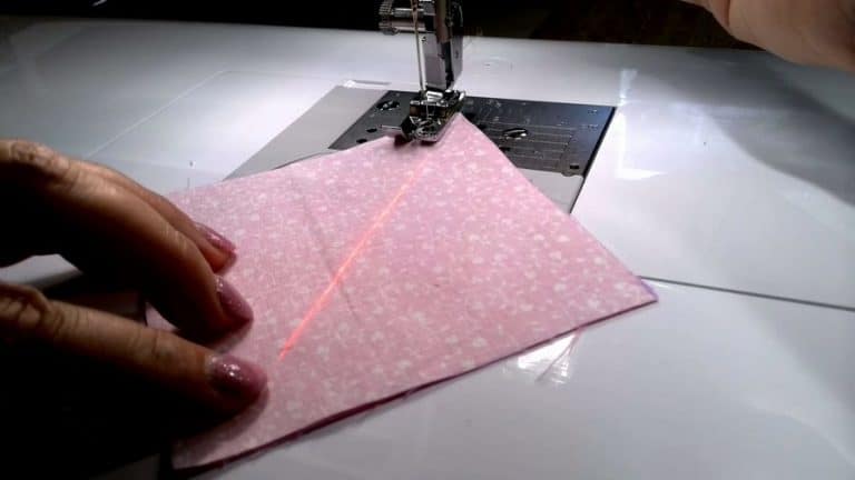 Seam Guide Tutorial: how to sew a straight line and keep seam ...