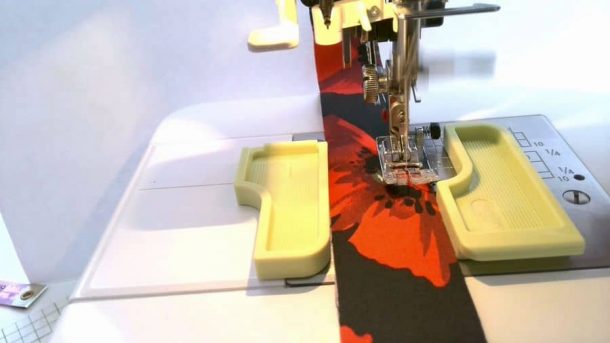 Seam Guide Tutorial: how to sew a straight line and keep seam ...