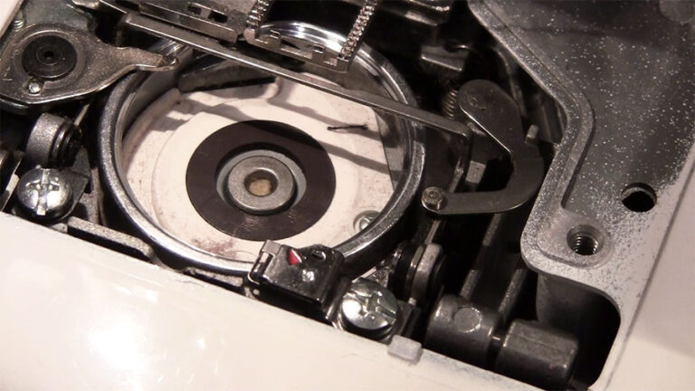 Choosing a Mini Vacuum for Sewing Machine