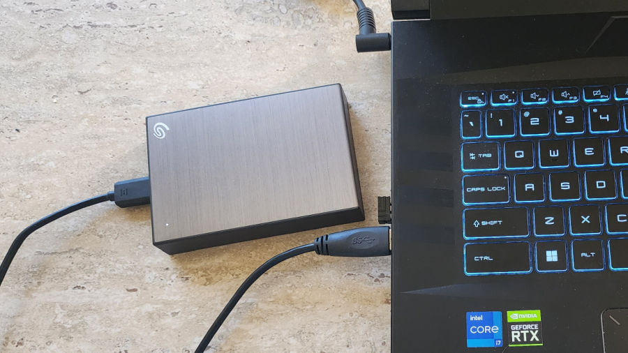 Best Computers to Use with an Embroidery Machine in 2023