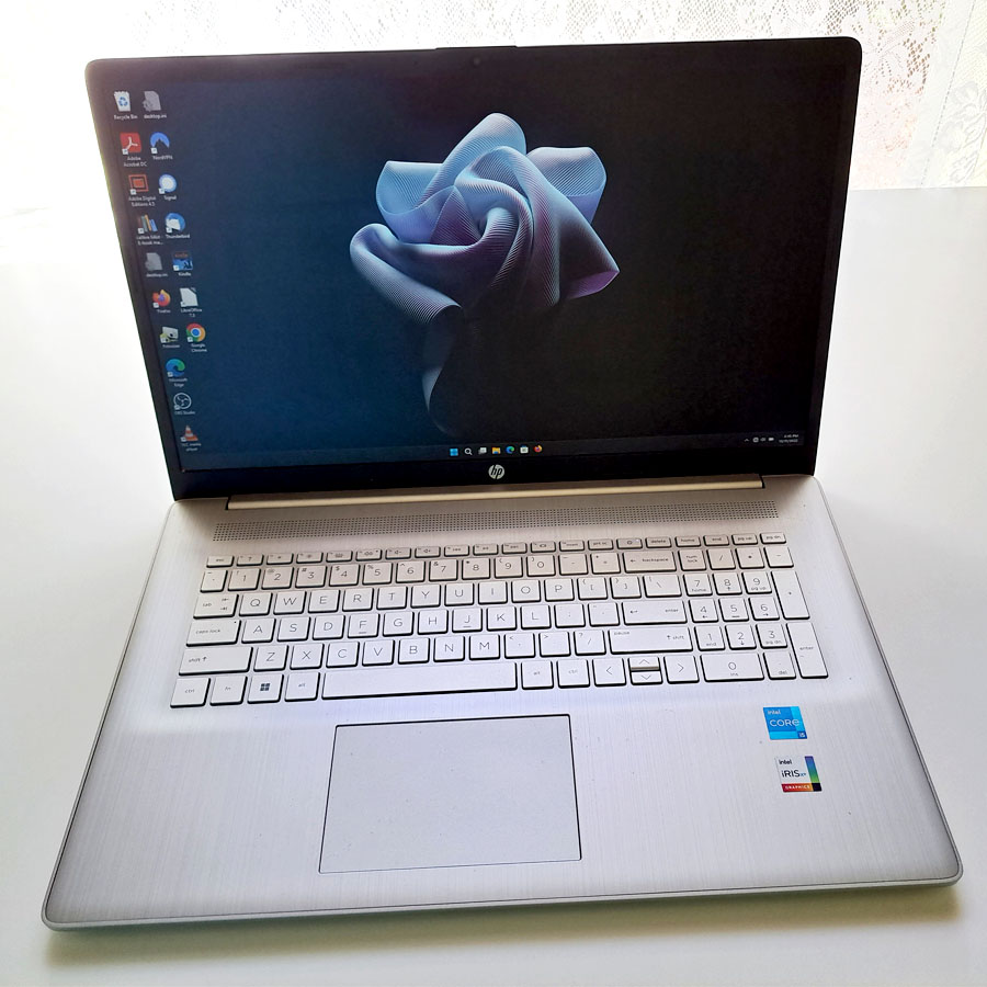 Best Computers to Use with an Embroidery Machine in 2023