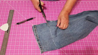 How to Easily Hem Jeans at Home: A Step-by-Step Tutorial
