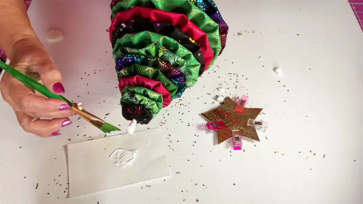 Create Your Own Yo-yo Christmas Tree: Step-by-step Tutorial