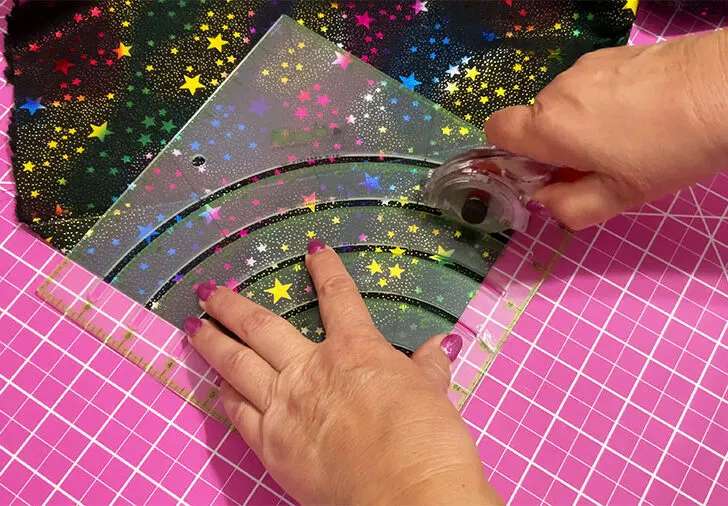 Create Your Own Yo-yo Christmas Tree: Step-by-step Tutorial