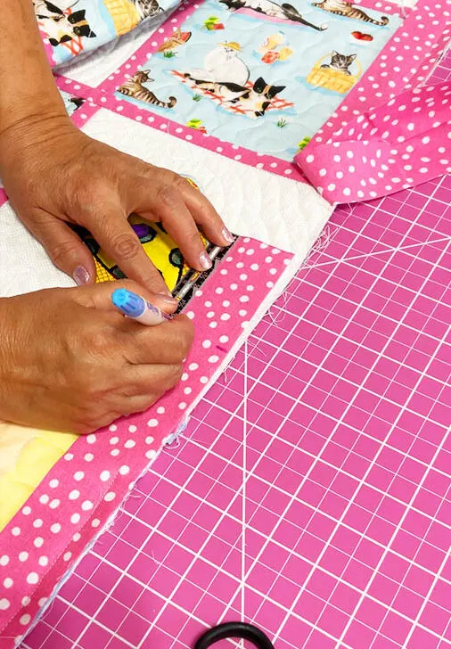How To Make Quilt Binding From Start To Finish - Easy Binding Tips And ...