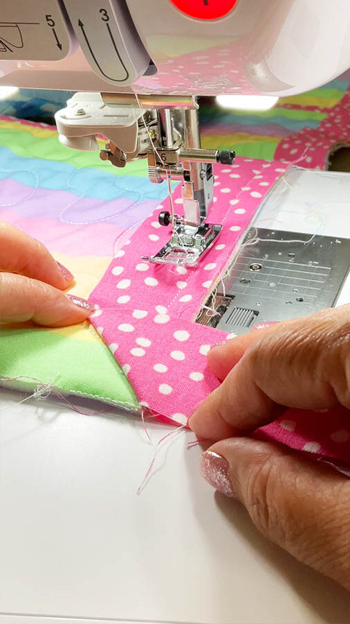 How To Make Quilt Binding From Start To Finish - Easy Binding Tips And ...