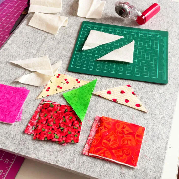 Easy Scrap Fabric Projects: Fabric Corner Bookmarks Tutorial