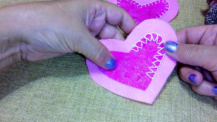 DIY Christmas Felt Heart Ornaments: Step-by-Step Sewing Tutorial