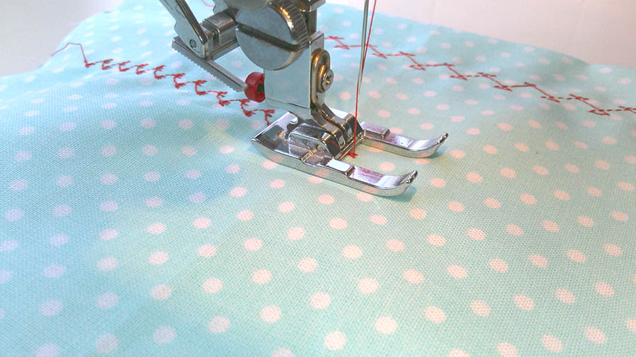 Presser Foot Guide: How To Use An Open Toe Presser Foot