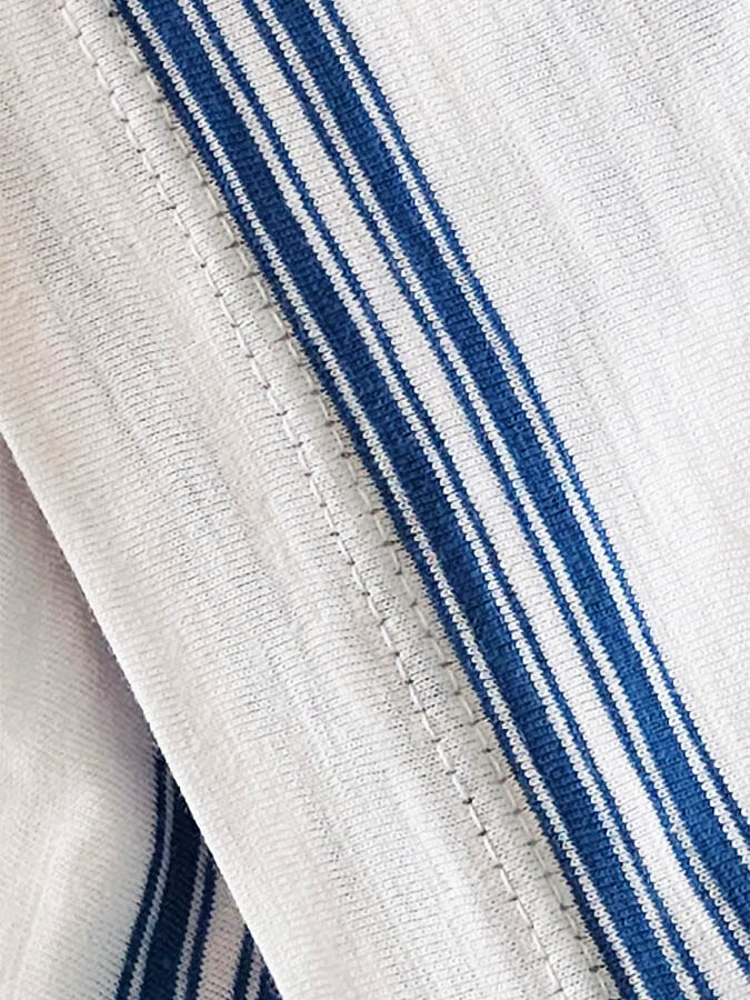 Altering Clothes DIY: How to Shorten a T-shirt with Style and Precision