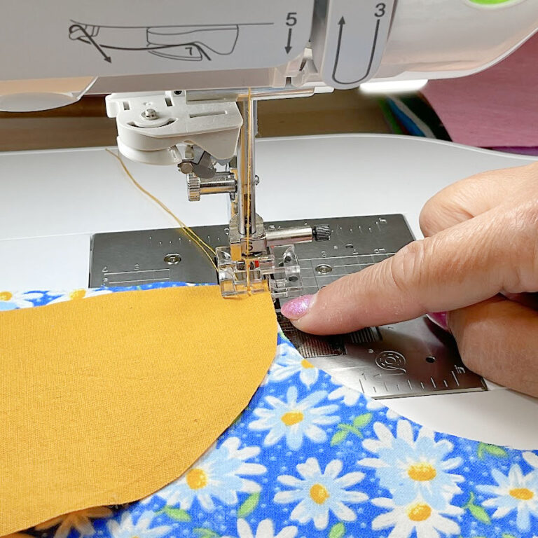 How To Sew Curves the Easy Way Using a Curve Master Presser Foot